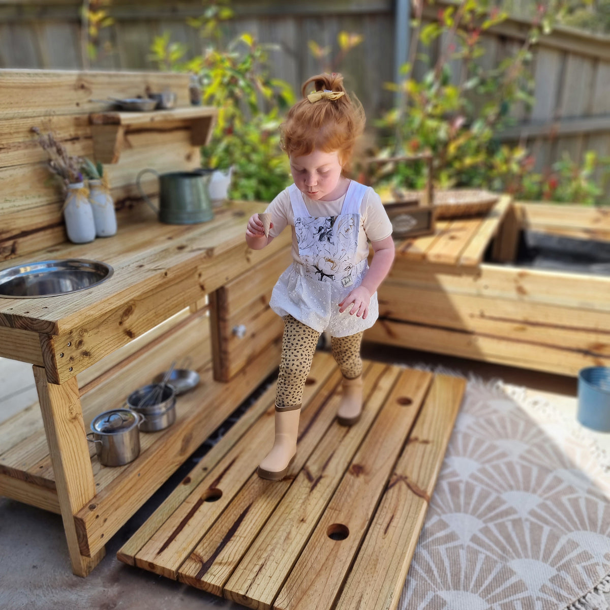 Sandpit Planter Box With Mess Deck Lid on Wheels – Muddy Play Kitchens